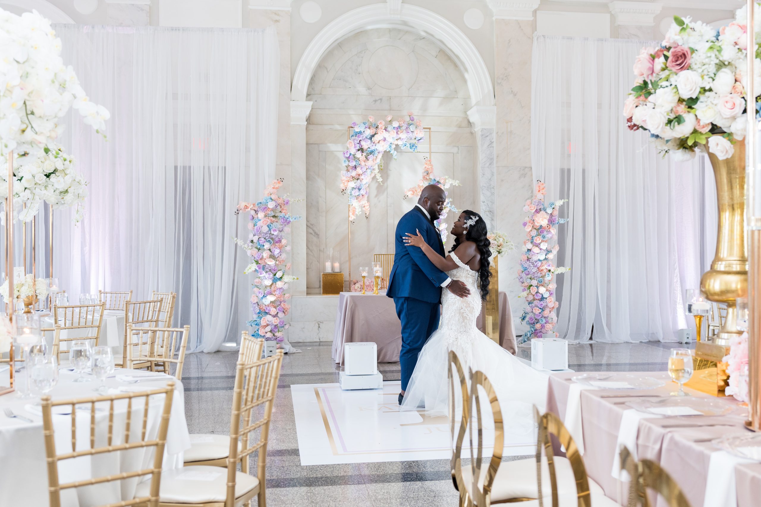 Pretty in Pastel: Kaylan & Lamar's Historic DeKalb Courthouse Wedding
